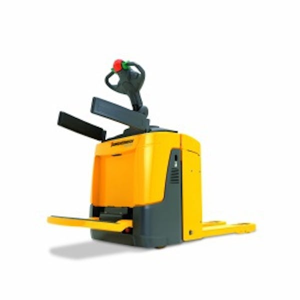 Meerij pallettruck is extra wendbaar in compact magazijn