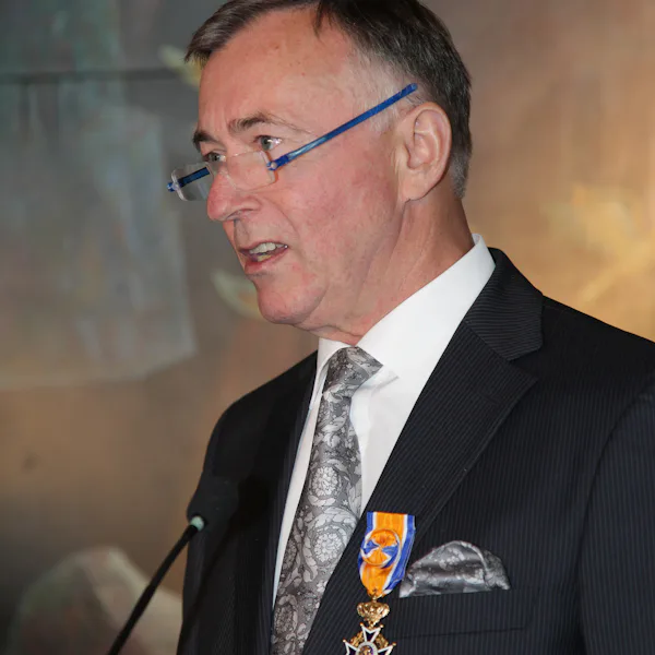 Koninklijke onderscheiding voor Alexander Sakkers