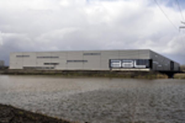 Black Box Logistics trots op nieuw pand