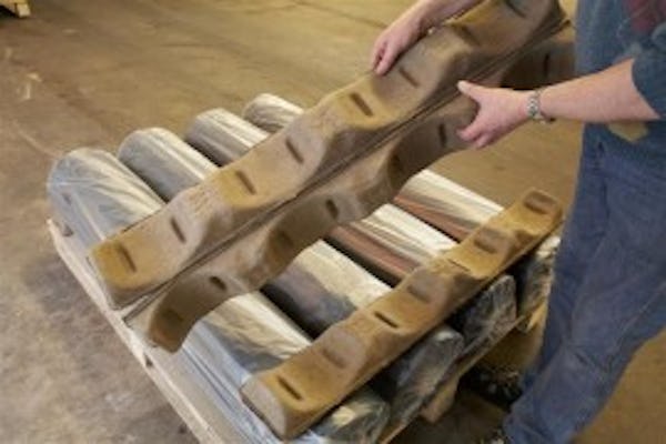 Rollen stapelen op pallets