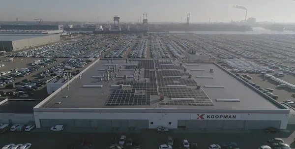 Koopman Car Terminal switcht van aardgas naar zonne-energie