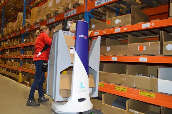 Zo voegt Ceva mens en robot samen in distributiecentrum (video)