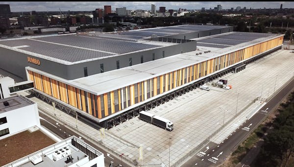 Jumbo krijgt award voor 'meest duurzame distributiecentrum ter wereld'