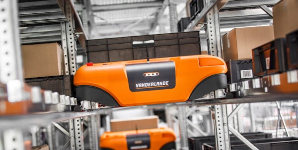 Grootste Europese shuttle van Vanderlande staat bij Arrow in Venlo