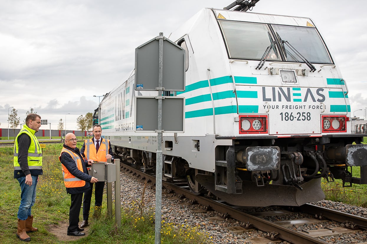 Vernieuwde railterminal CCT Moerdijk officieel geopend