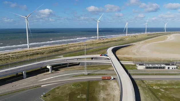 Eerste mega waterstof elektrolyser-fabriek komt in Rotterdam