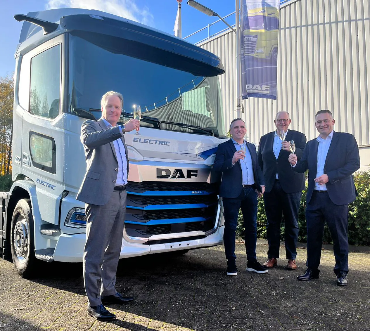 Van Geffen neemt eerste DAF XD Electric in gebruik