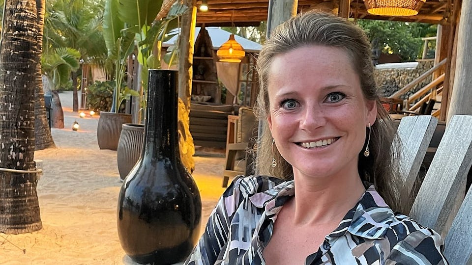 Opvouwbare 'koeltas' als herbruikbare verzendbox bedrijfskleding