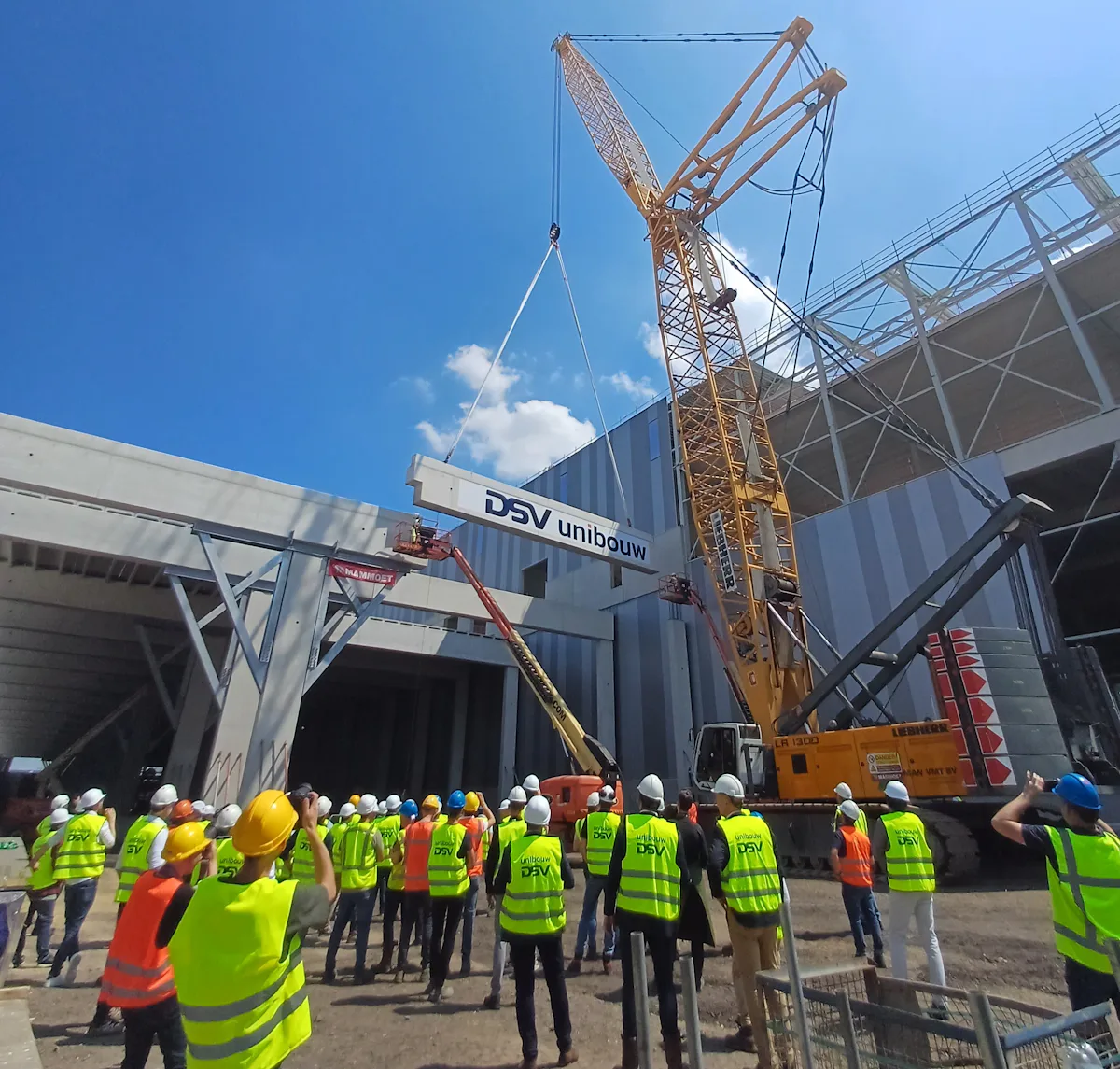 DSV viert zwaarste punt nieuwe dubbeldeks warehouse in Venlo