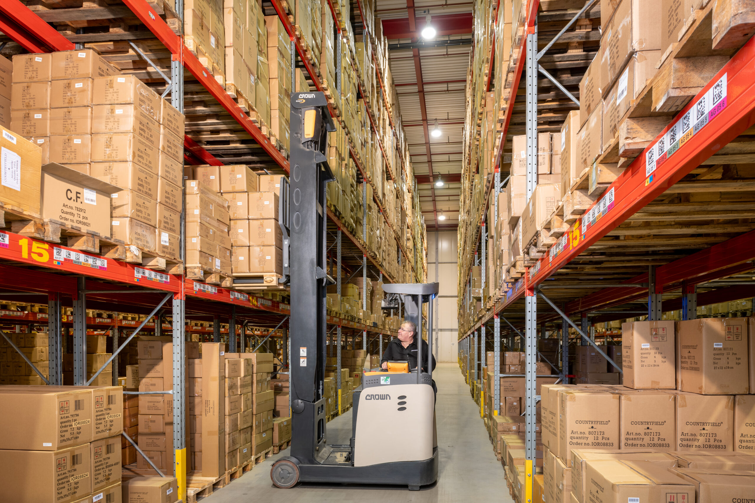 Reachtrucks zorgen voor efficiënter magazijnproces bij Decostar